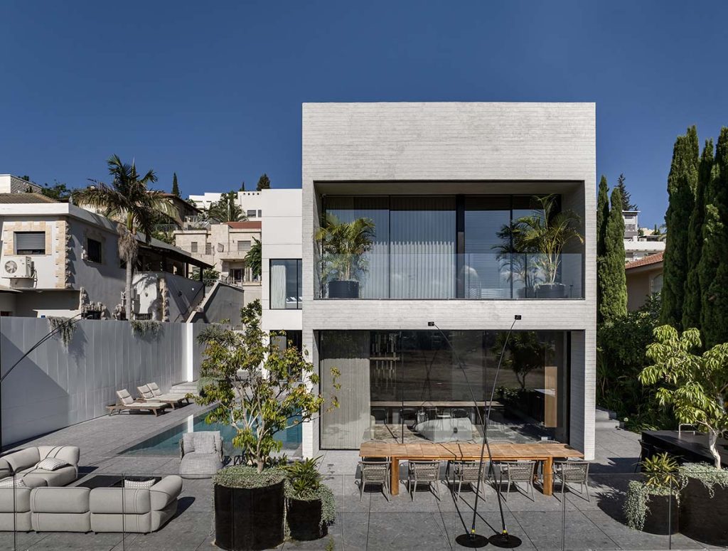 ELEMENT HOUSE PROJECT - Erez Hyatt