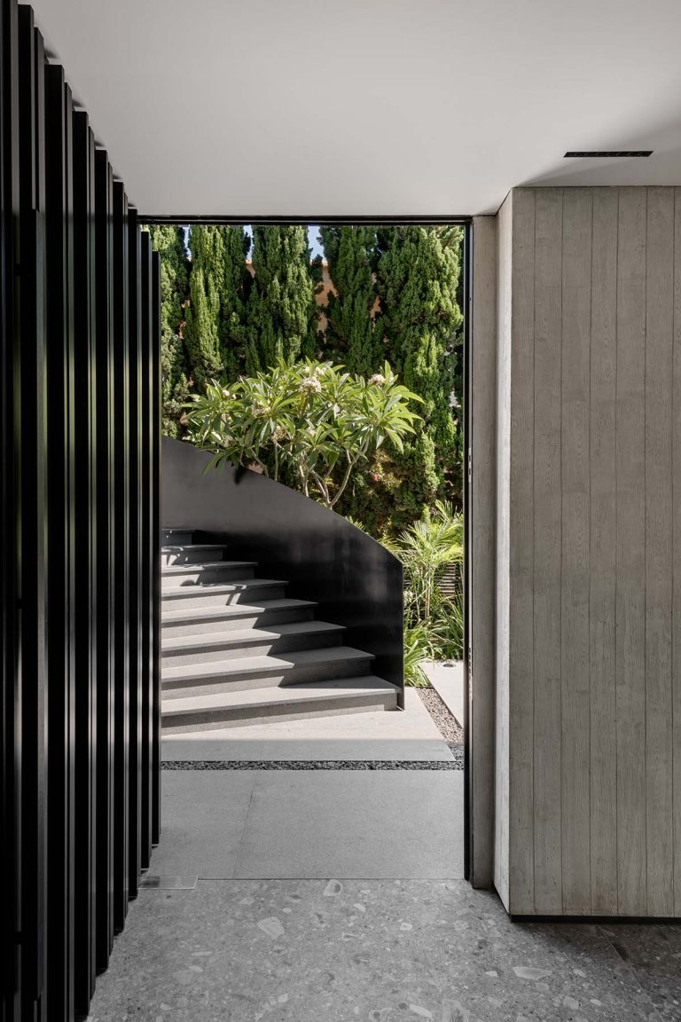 ELEMENT HOUSE PROJECT - Erez Hyatt